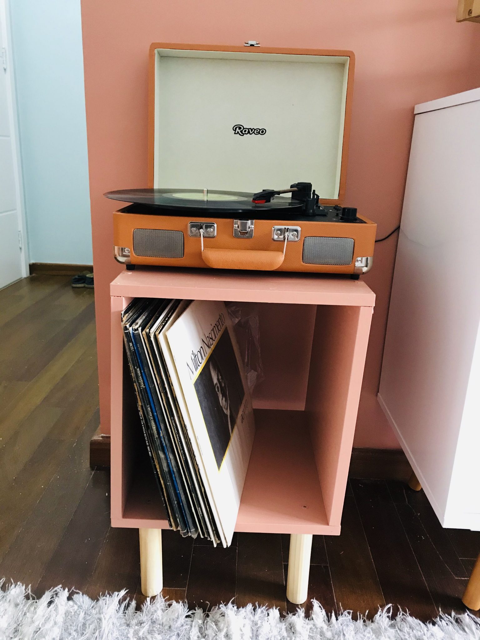 Melhor vitrola retrô: 3 itens para ouvir as suas músicas
